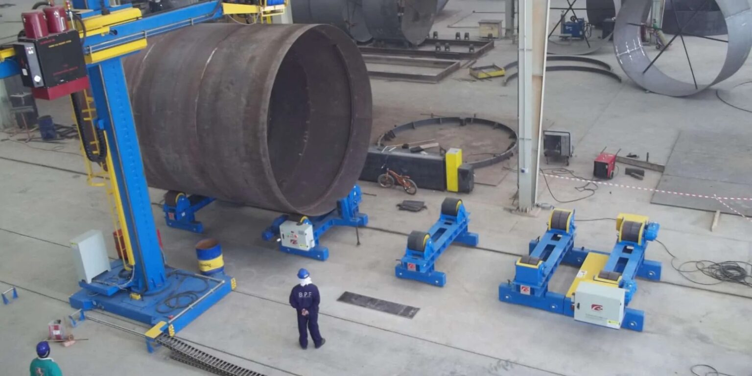 Role of Welding Column and Boom Manipulators in Fabrication